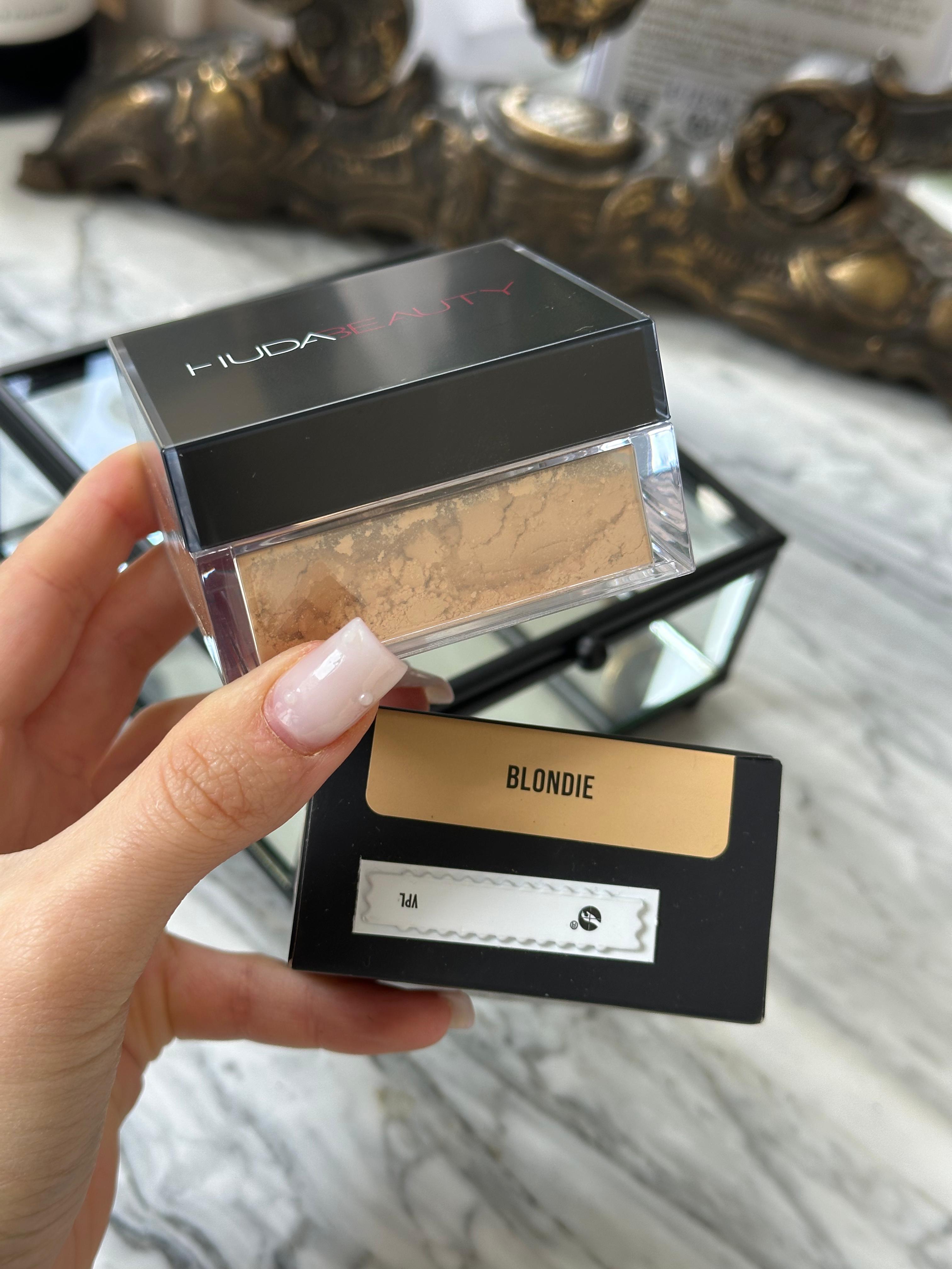 HUDA BEAUTY Easy Bake Loose Baking & Setting Powder - Blondie – Paris ...